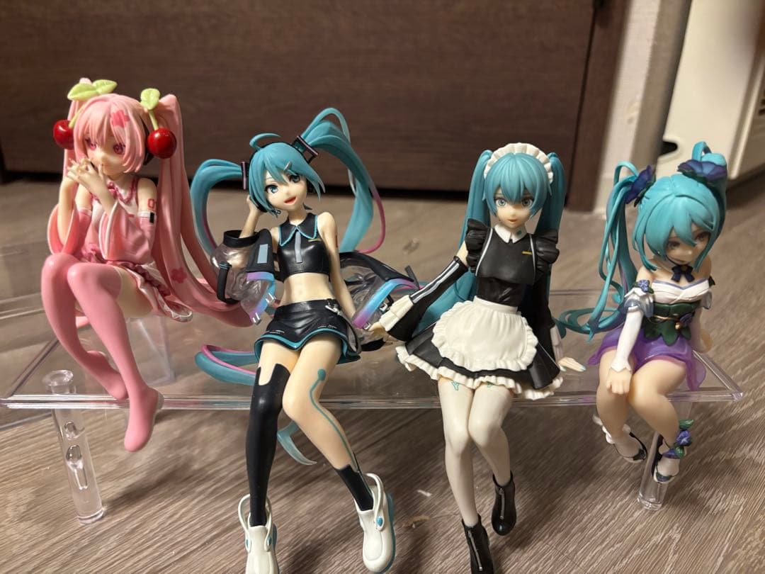 初音ミク　フィギュア　ぬいぐるみ　マスコットまとめ売り　25点