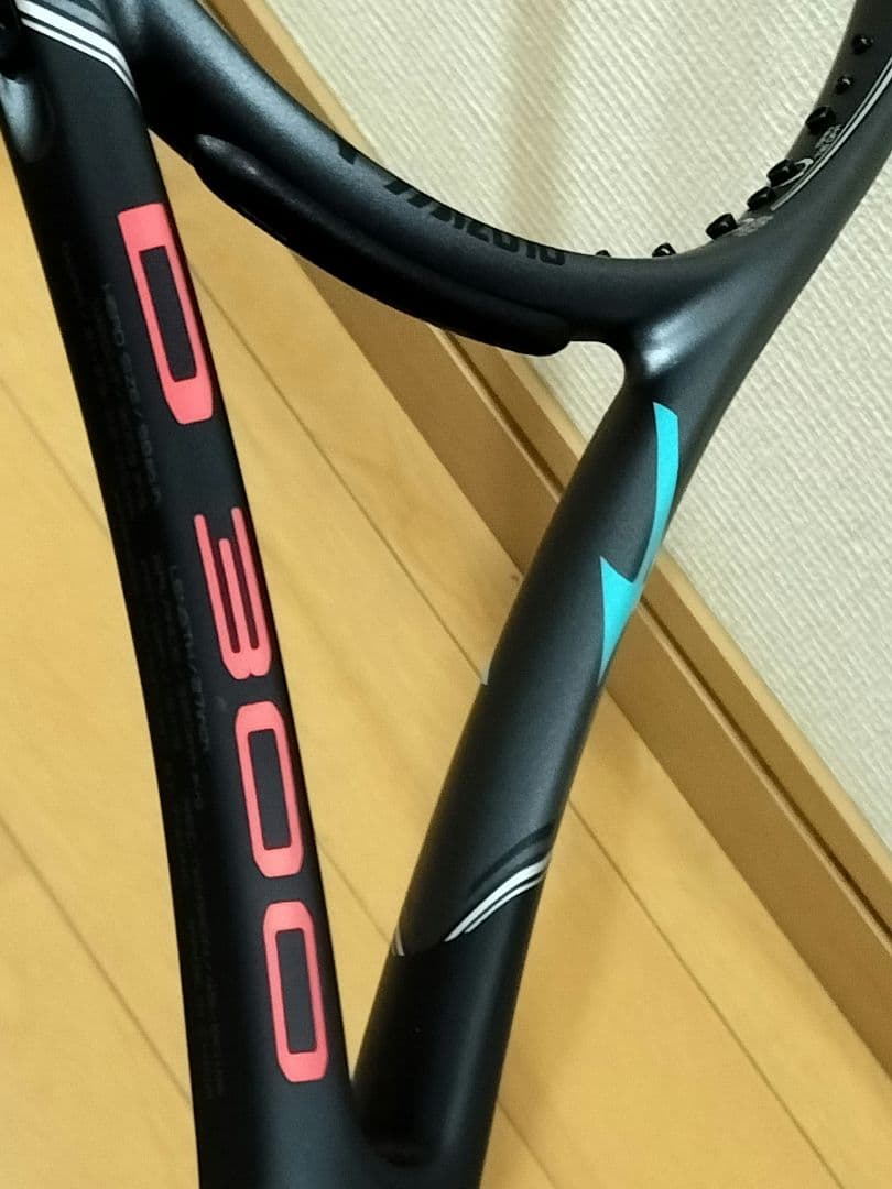 新品　Mizuno ミズノ D300 テニスラケット