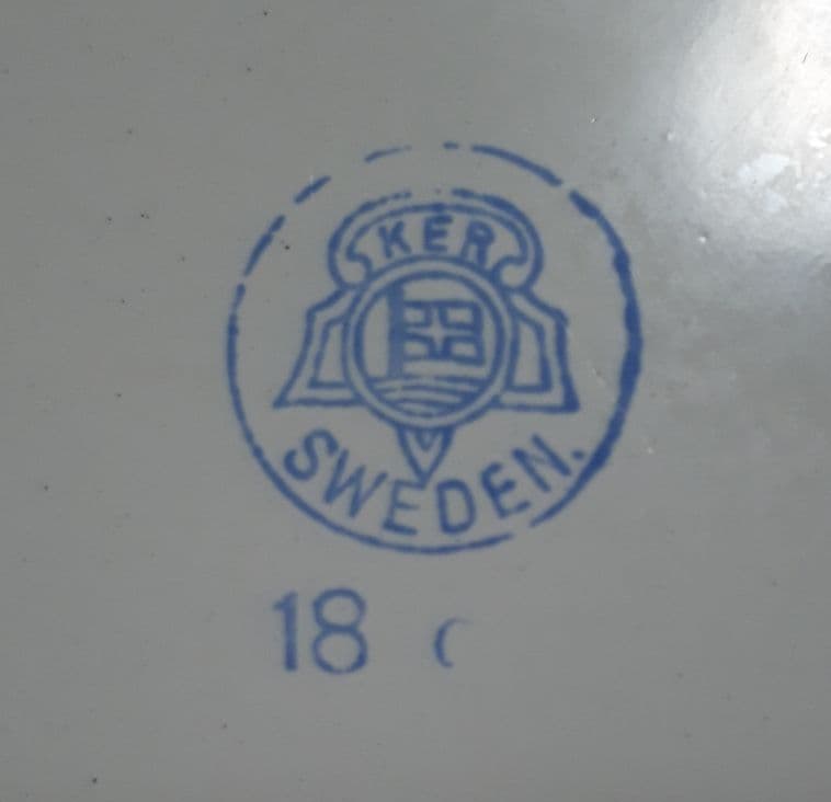ホーロープレート４枚&コーヒーカップ４個セット スウェーデン製