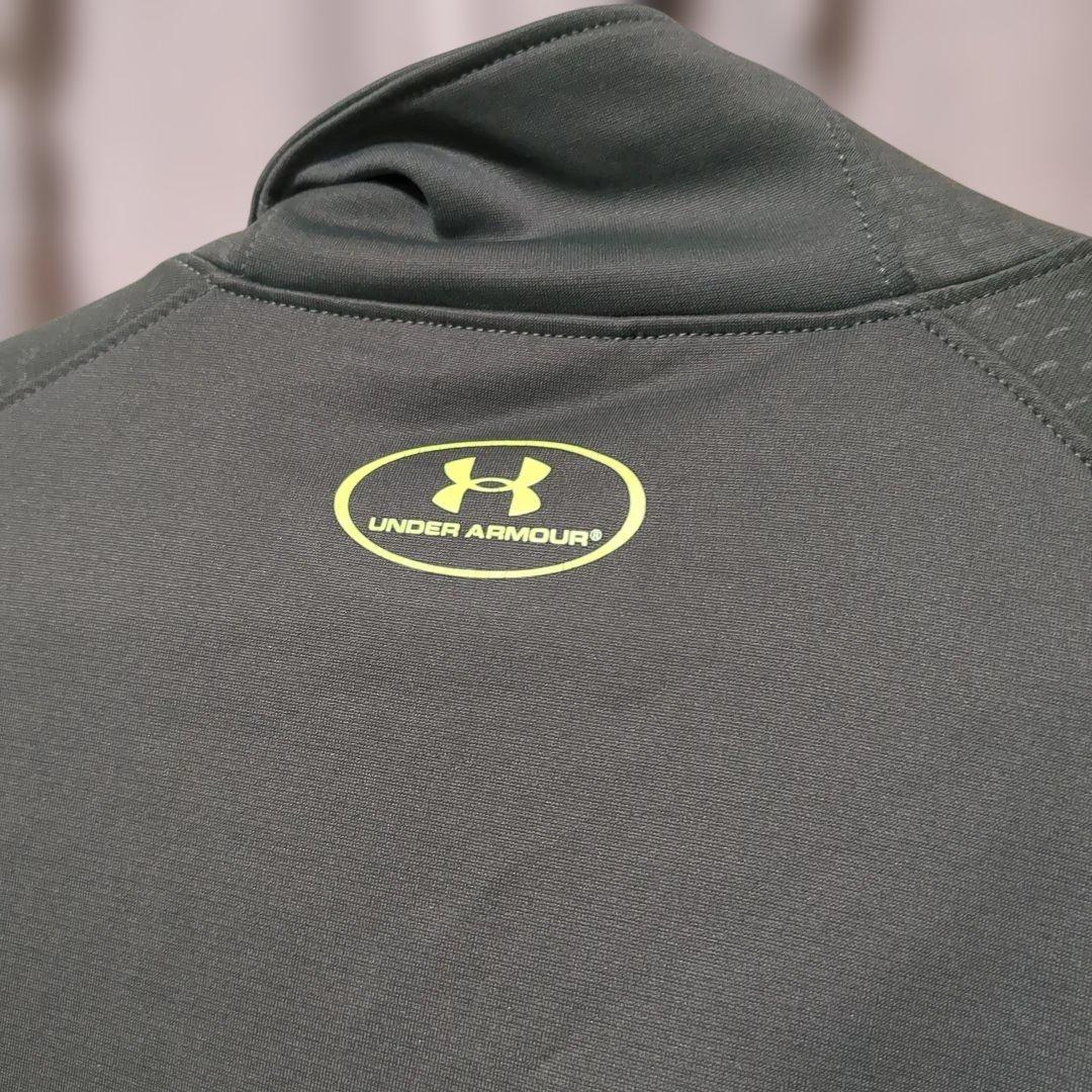 Under Armour モスグリーンフルジップジャケット