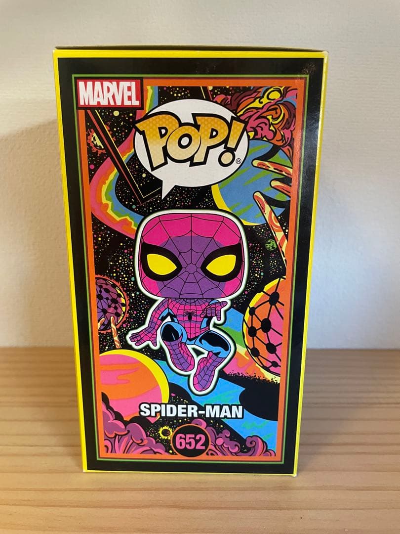 funko pop スパイダーマン black light 復刻版