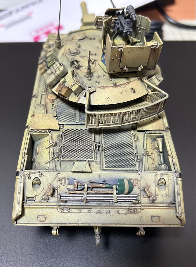戦車　プラモデル完成品　1/35 スケール
