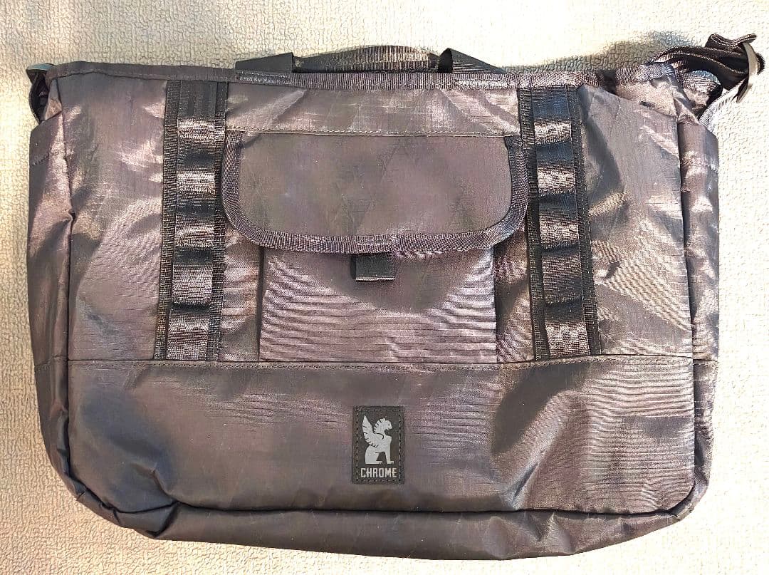 MIDTOWN 20L MESSENGER ブラック
