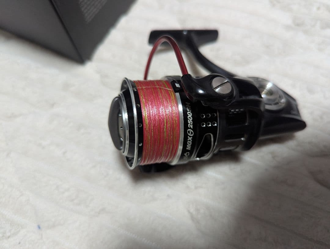 Abu Garcia Revo MGX Theta 2500SH　MGX θ