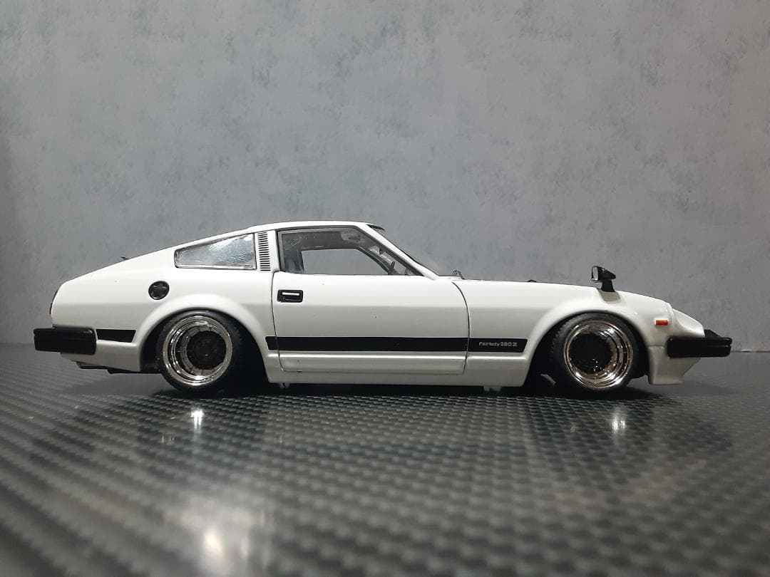 Hachette 1/24 フェアレディ280Z-L カスタム改 ローダウン