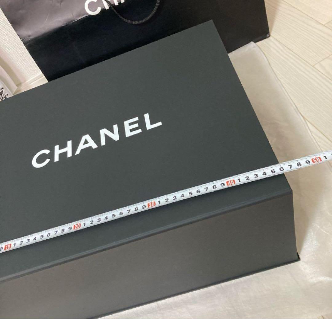CHANEL ショッパー包装紙& 大きいサイズマグネット式箱、靴入れ空箱&リボン