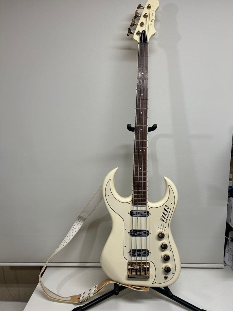 Burns London Bison Bass White エレキベース 廃盤