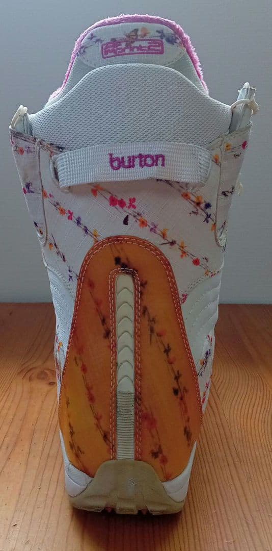 burton 女性用スノーボードブーツ