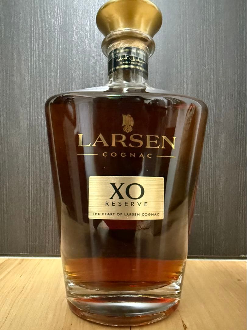 ラーセン コニャック LARSEN XO RESERVE 700ml 最低20年