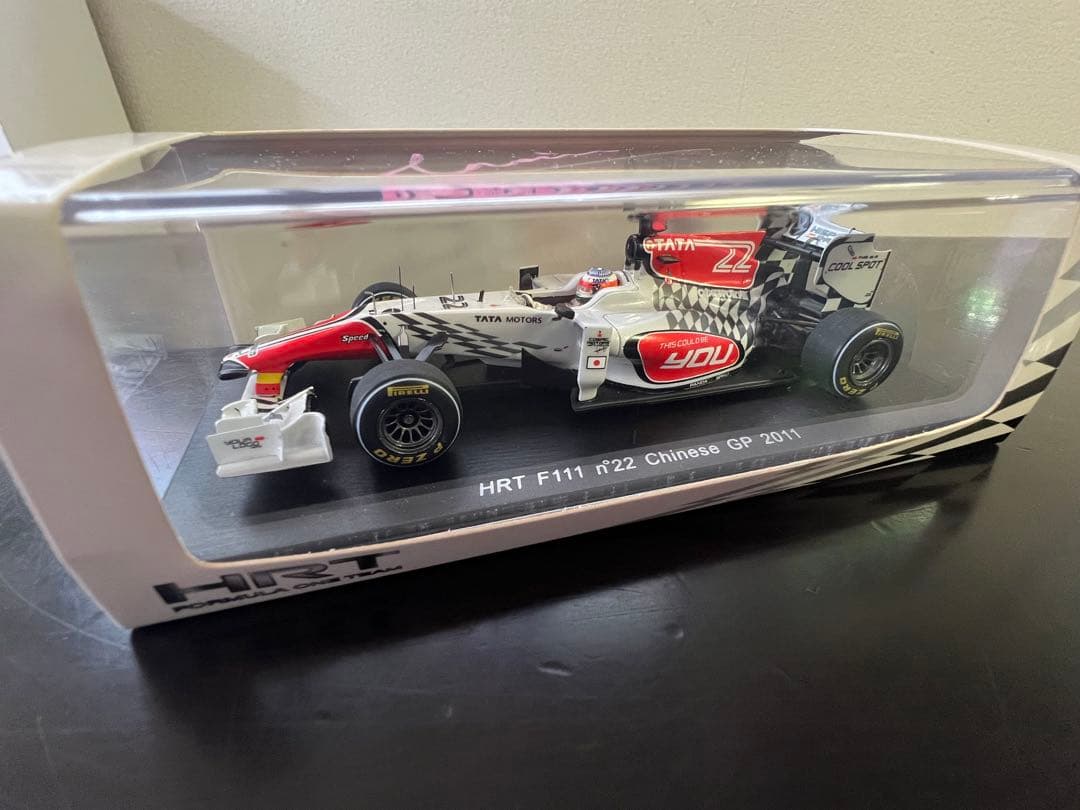 入手困難F1 HRT F111 ナレインカーティケヤン直筆サイン入り 1:43