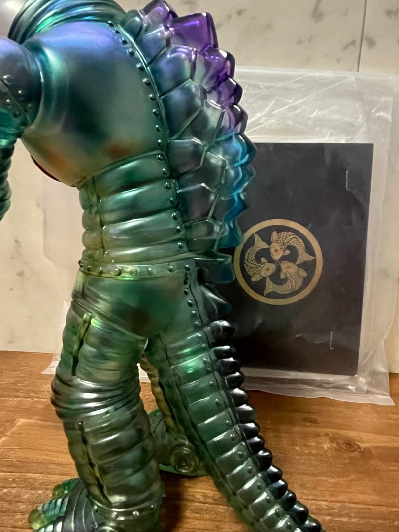 赤目天使 Desu Lightyear