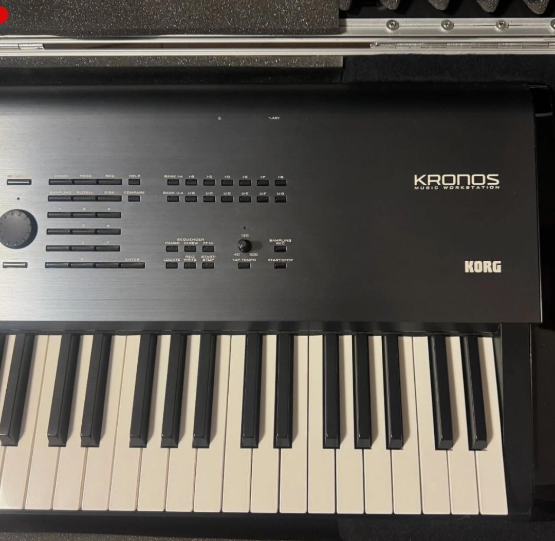 KORG KRONOS 73鍵 ハードケース付き