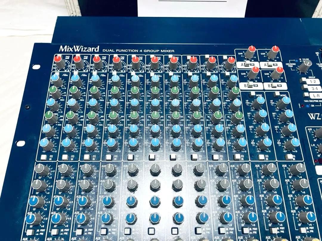ALLEN & HEATH MixWizard WZ 14:4:2+ ケース付