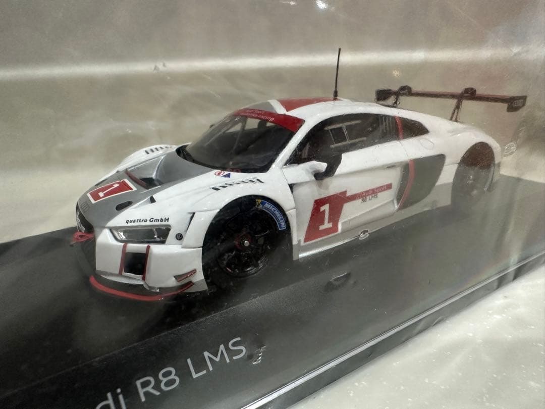 Audi R8 LMS ミニカー　アウディスポーツ　カスタマーレーシング　ドイツ