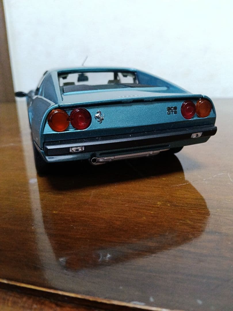 京商1/18 フェラーリ308GTB 1975 パリ・サロン・デビューバージョン