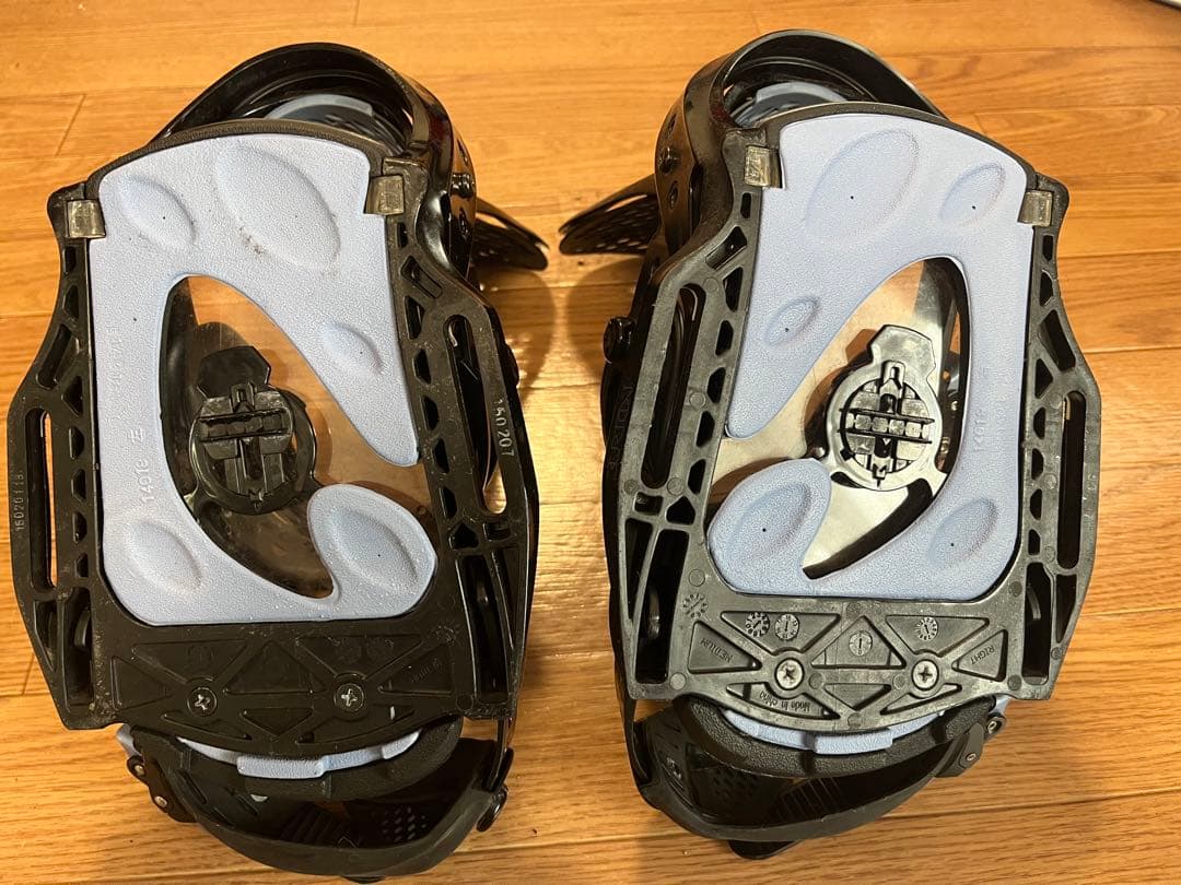 バートン　バインディング　エスカペイド　EST