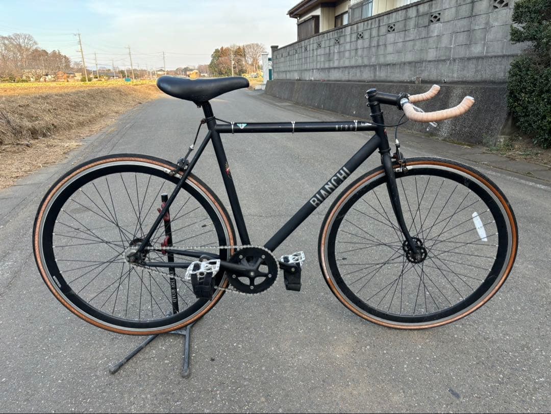 ピストバイク Bianchi ビアンキ　PISTA NERO ピスタ　ネロ