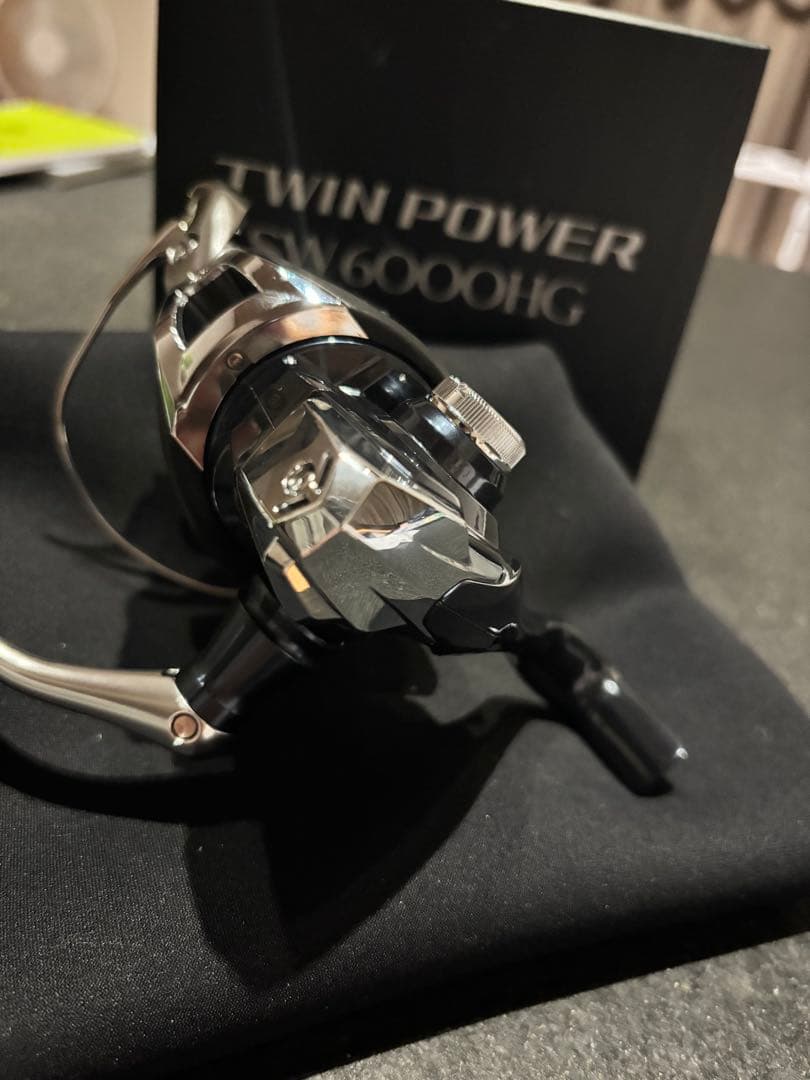 21TWIN POWER SW6000HG スピニングリール