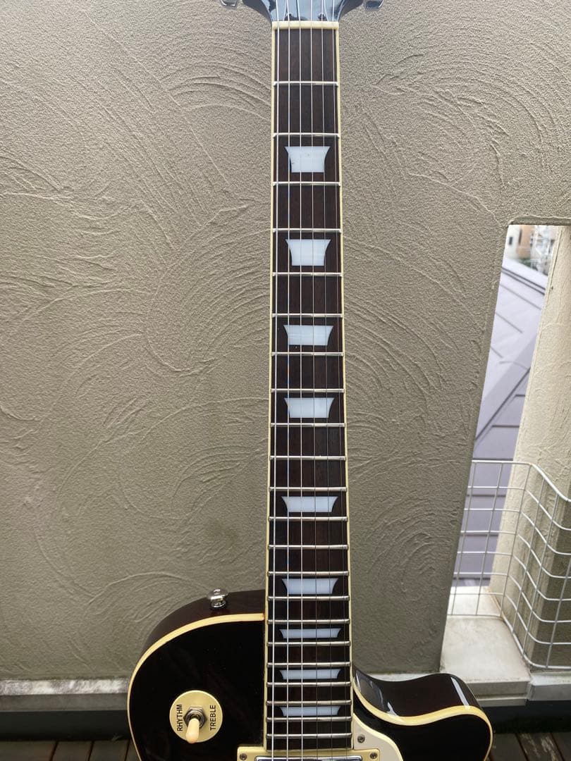 Silvertone(シルバートーン)