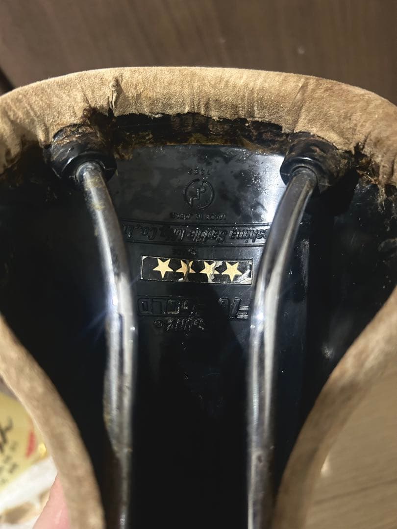 カシマックス（KASHIMAX）の高級感あるスウェード素材サドル