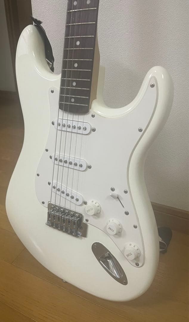 Squier エレキギターホワイト