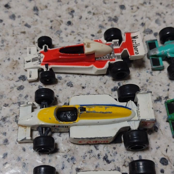 トミカ　F1シリーズ　８台　中古品