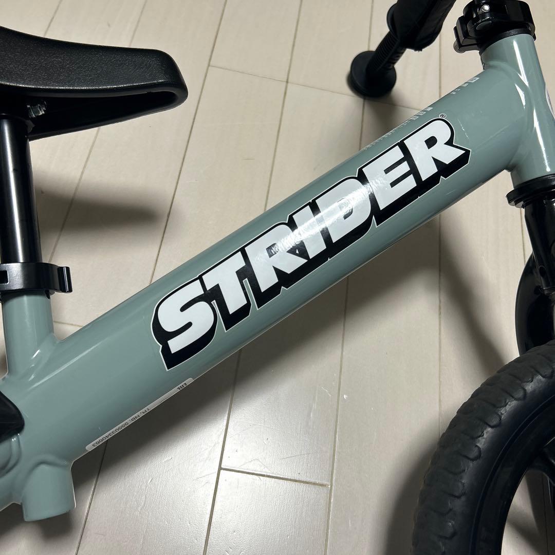 STRIDER バランスバイク 限定カラー　スポーツ
