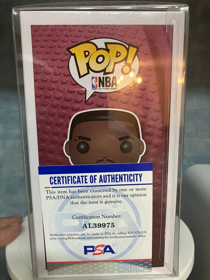 Kyrie Irving funko pop PSAサイン入り
