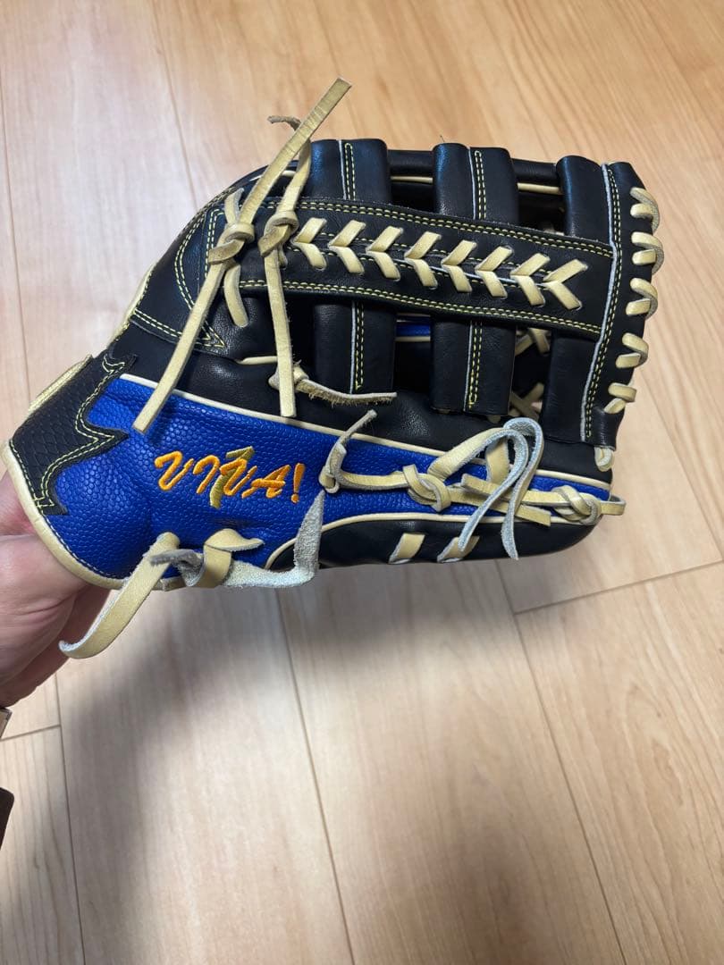 Wilson 軟式オーダーグローブ 黒 青 ストライプ