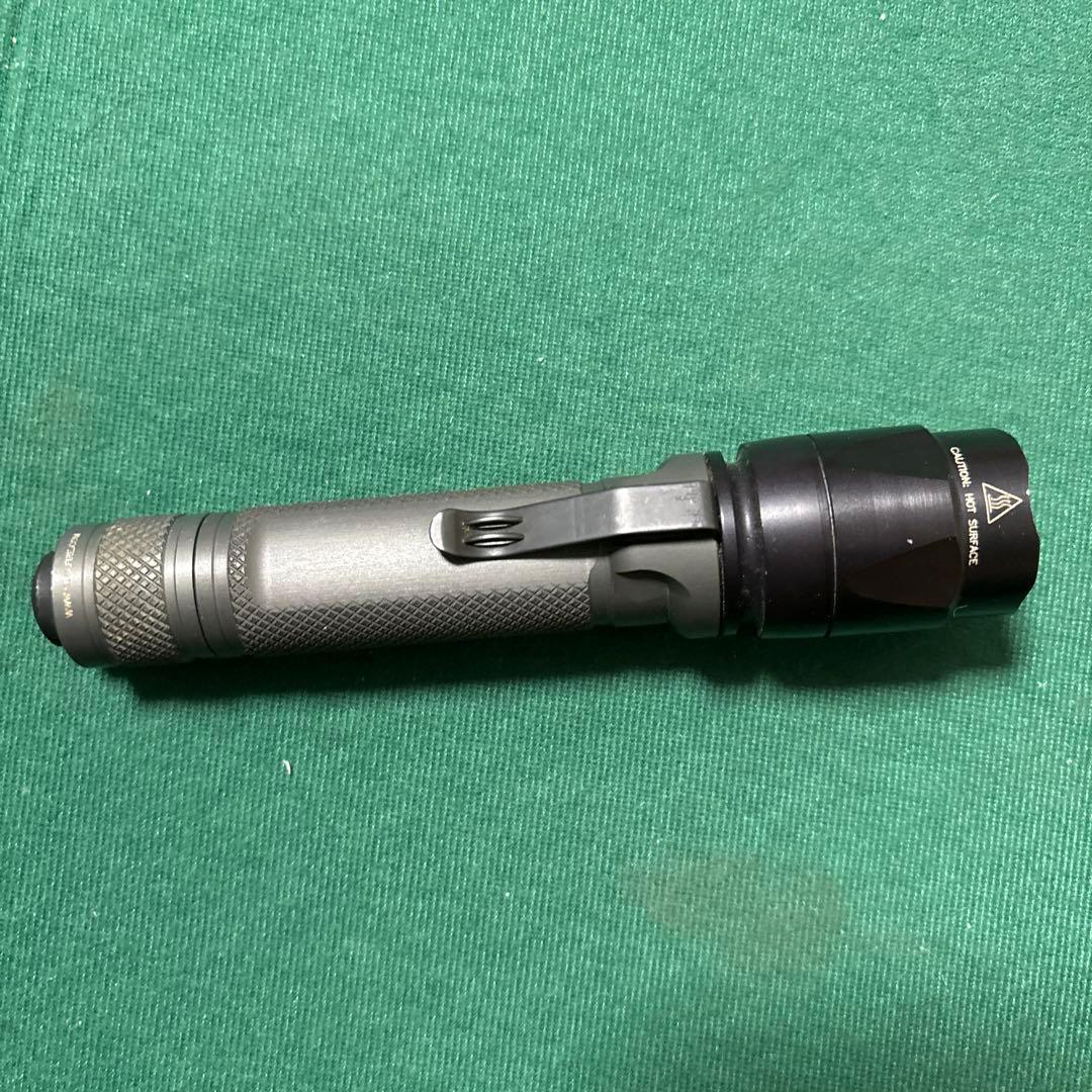 SUREFIRE EXECUTIVE ELITE E2E 懐中電灯