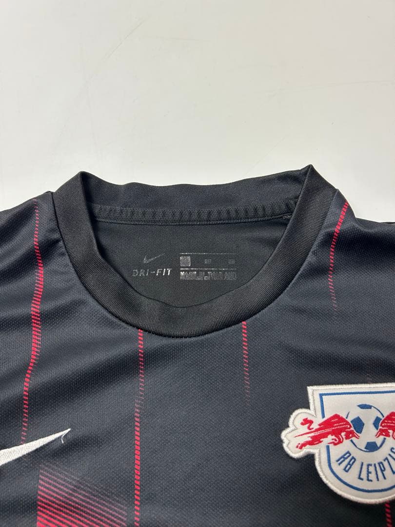 Nike RB Leipzig サッカーシャツ　ブラック/レッド　2022-23