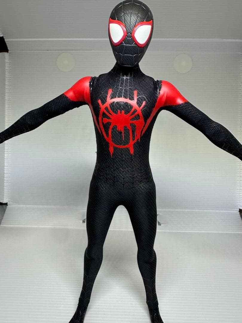 スパイダーマン: イン・ザ・スパイダーバース マイルズ・モラレス ホットトイズ