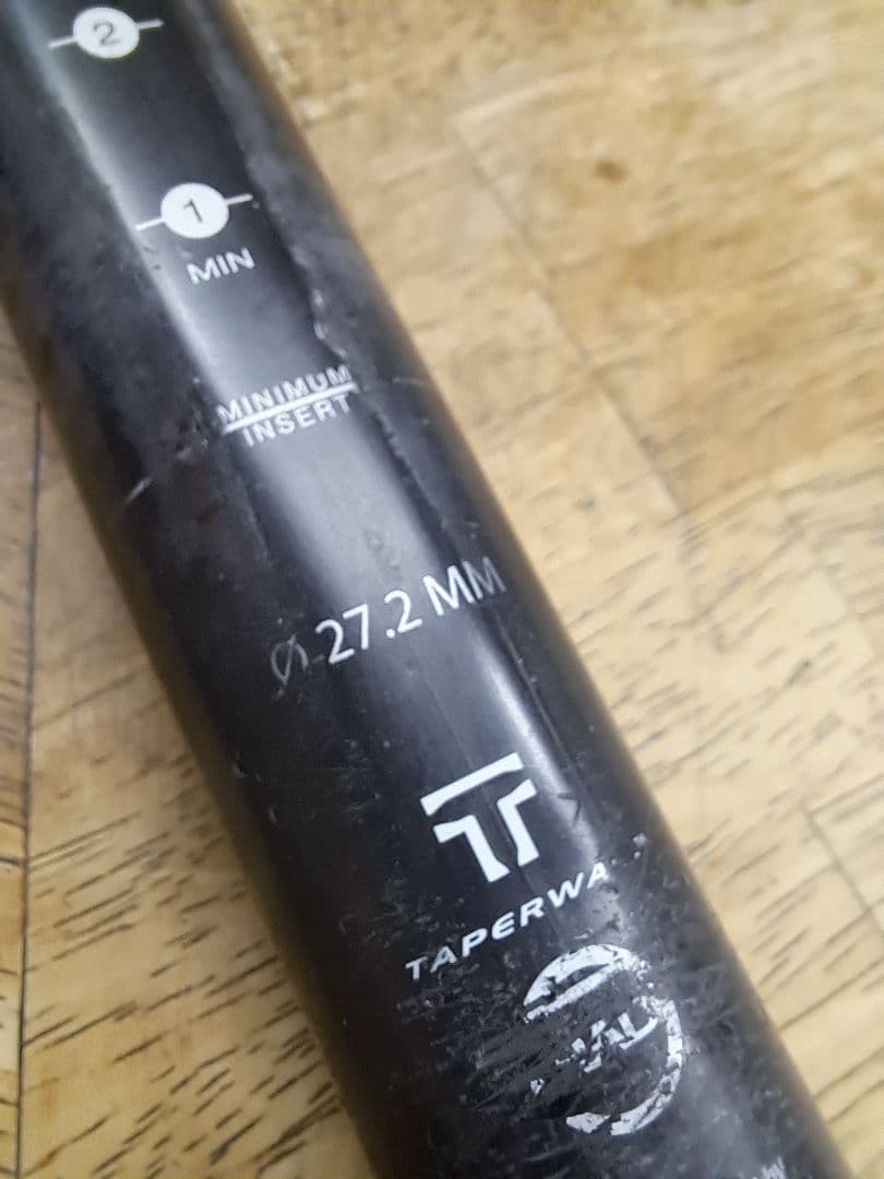 中古 Easton EC70 CNTカーボンシートポストΦ27.2