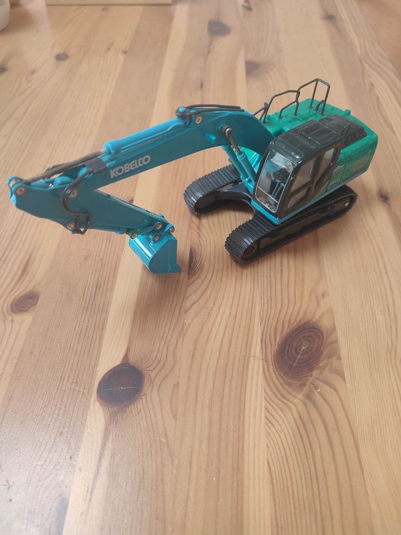 KOBELCO sk200 1/43スケール