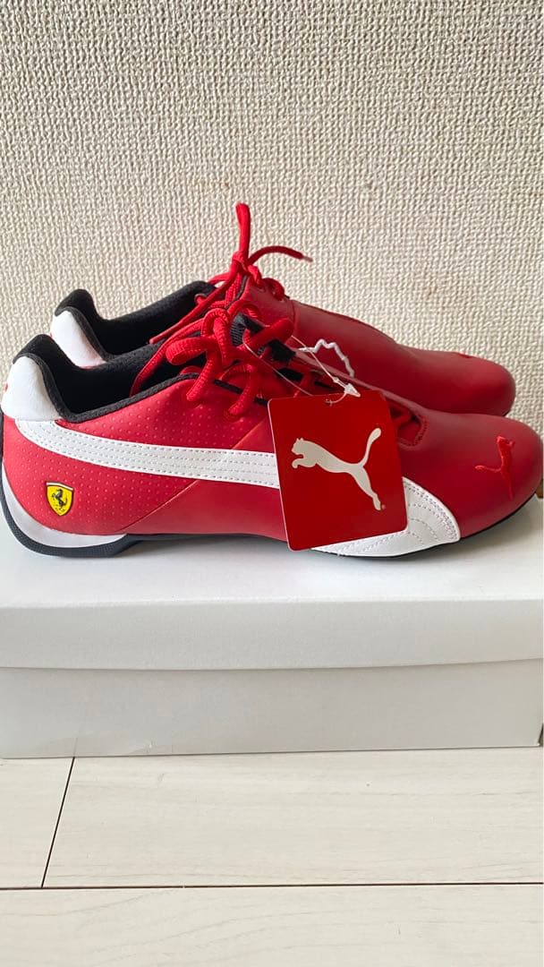 Puma x Ferrariサッカーシューズ フェラーリロゴ付き