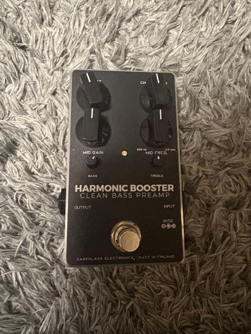 Darkglass Harmonic Booster ベースエフェクター