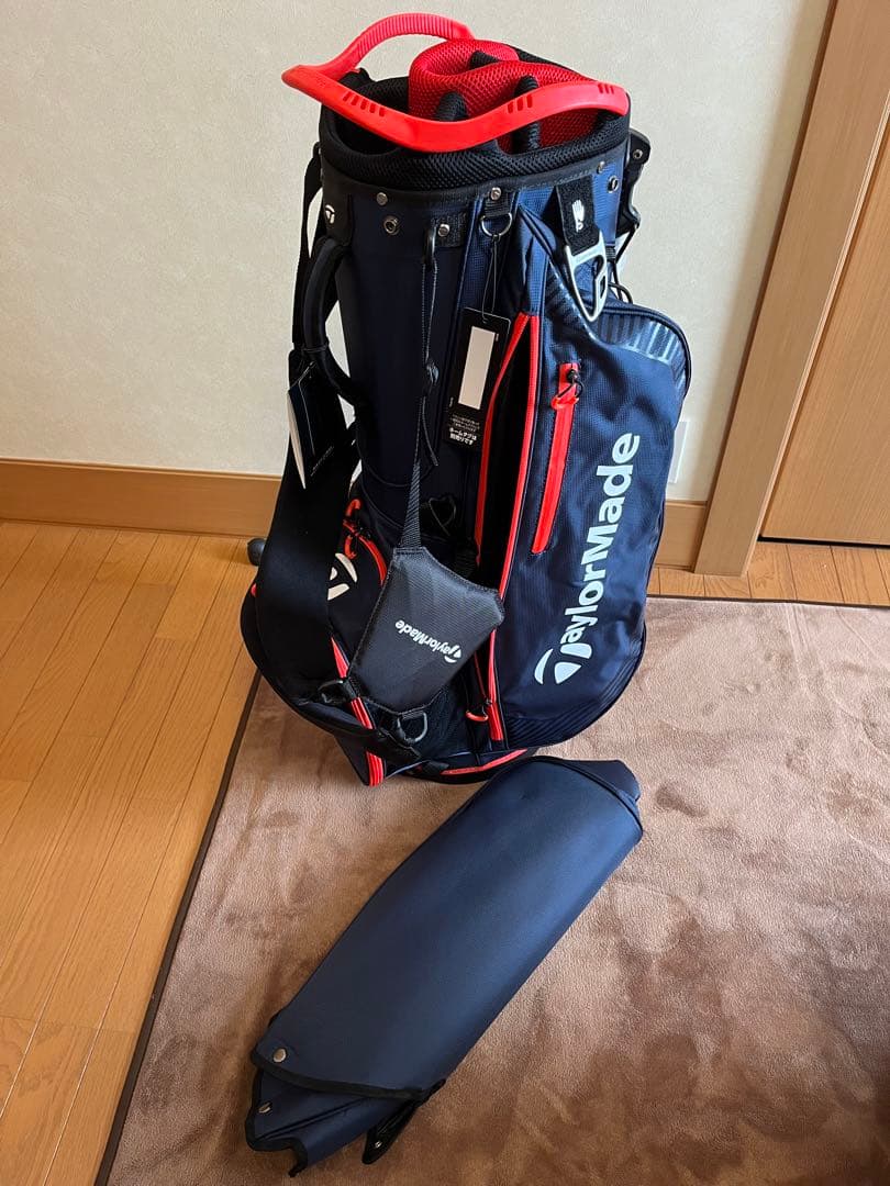 新品未使用TaylorMade スタンドバッグ ネイビー/レッド　ネームタグ付
