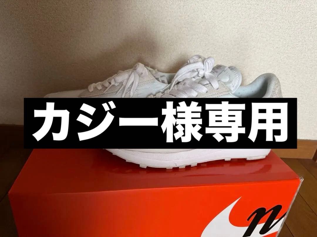 シューズ NIKE LDWAFFLE/SACAI triple White
