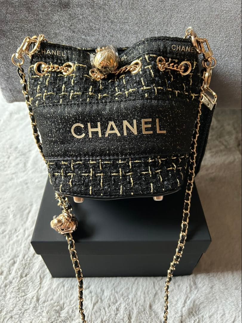 CHANEL ノベルティ ショルダーバッグ ツイード ブラックラメ 巾着