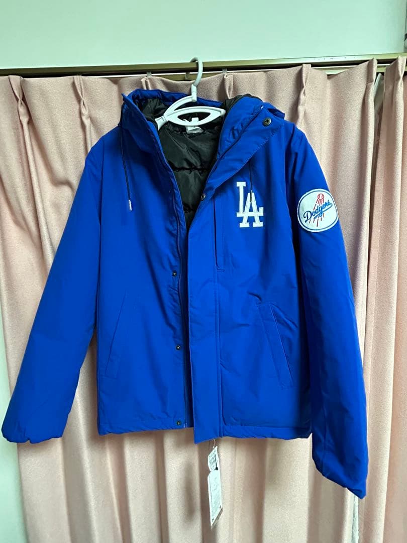 MLB Dodgers ジャケット　ドジャース　ダウン　新品　大幅値下げ.