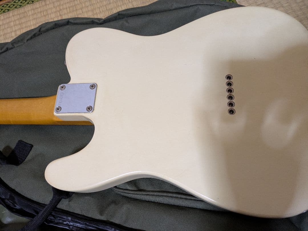 Fender japan tlc62-70 85-86 aシリアル