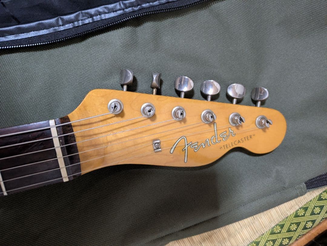 Fender japan tlc62-70 85-86 aシリアル
