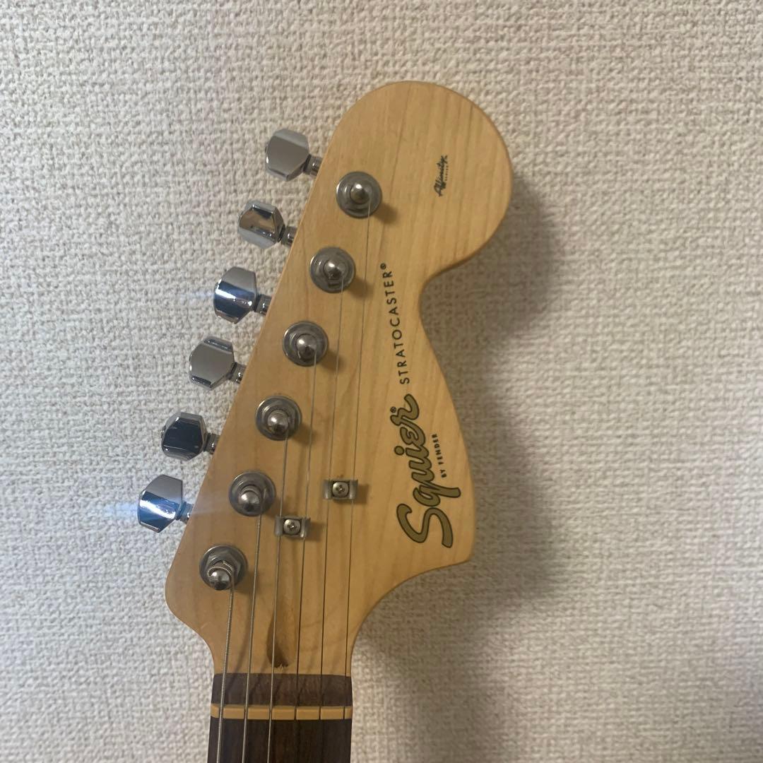 美品 Squier Affinity Stratocaster おしゃれ 黄緑