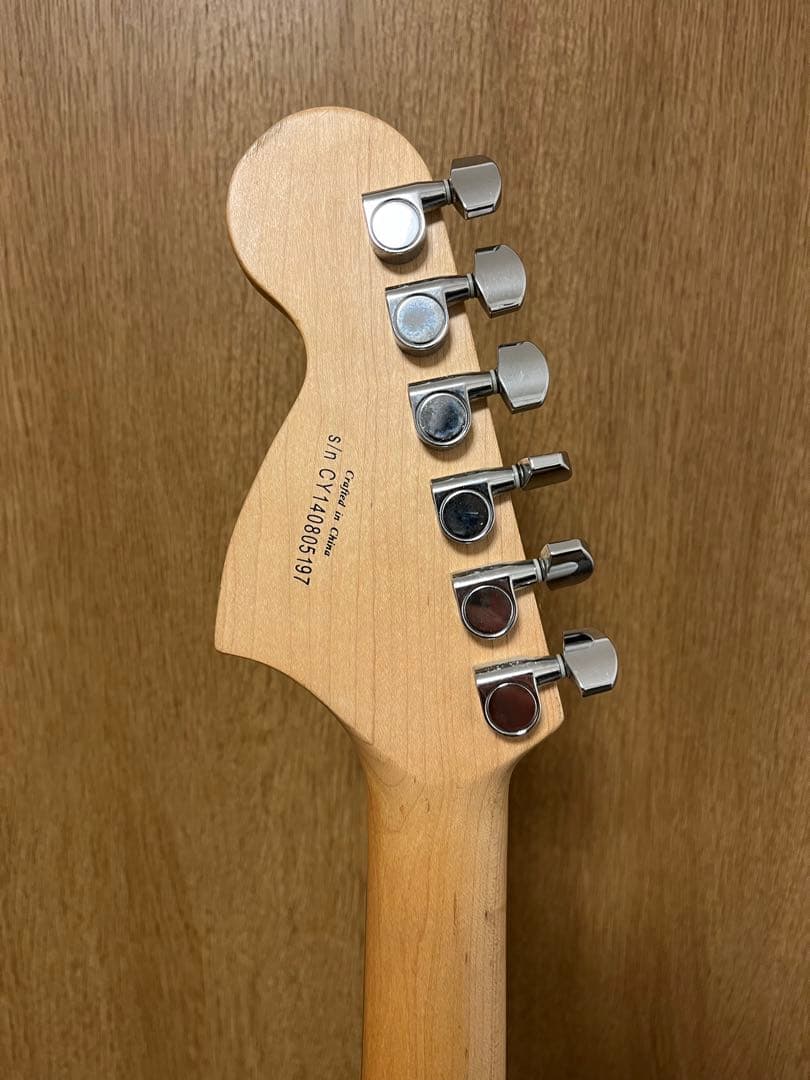 ギター Squier Affinity Stratocaster large head