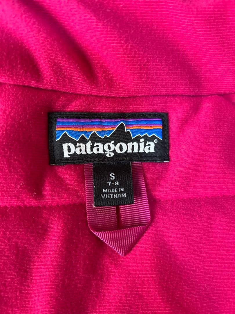 patagonia スノージャケット　キッズSサイズ　7-8才