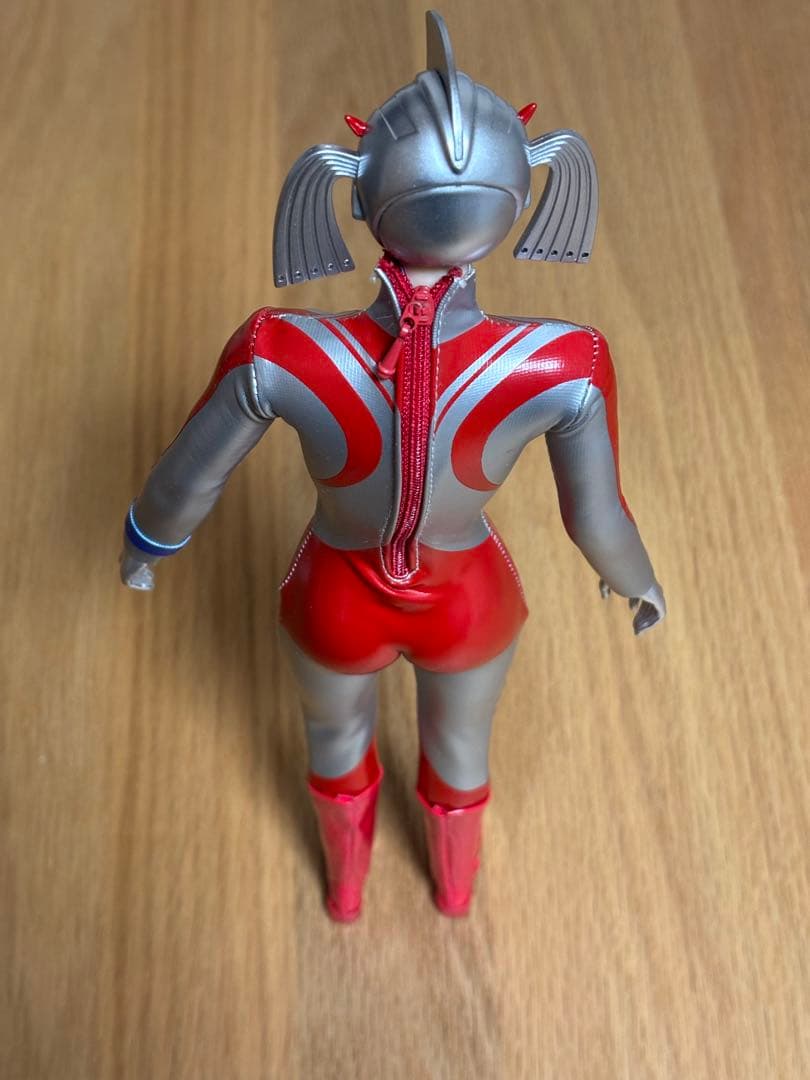 ウルトラの母　1/6 スケール　アクションフィギュア