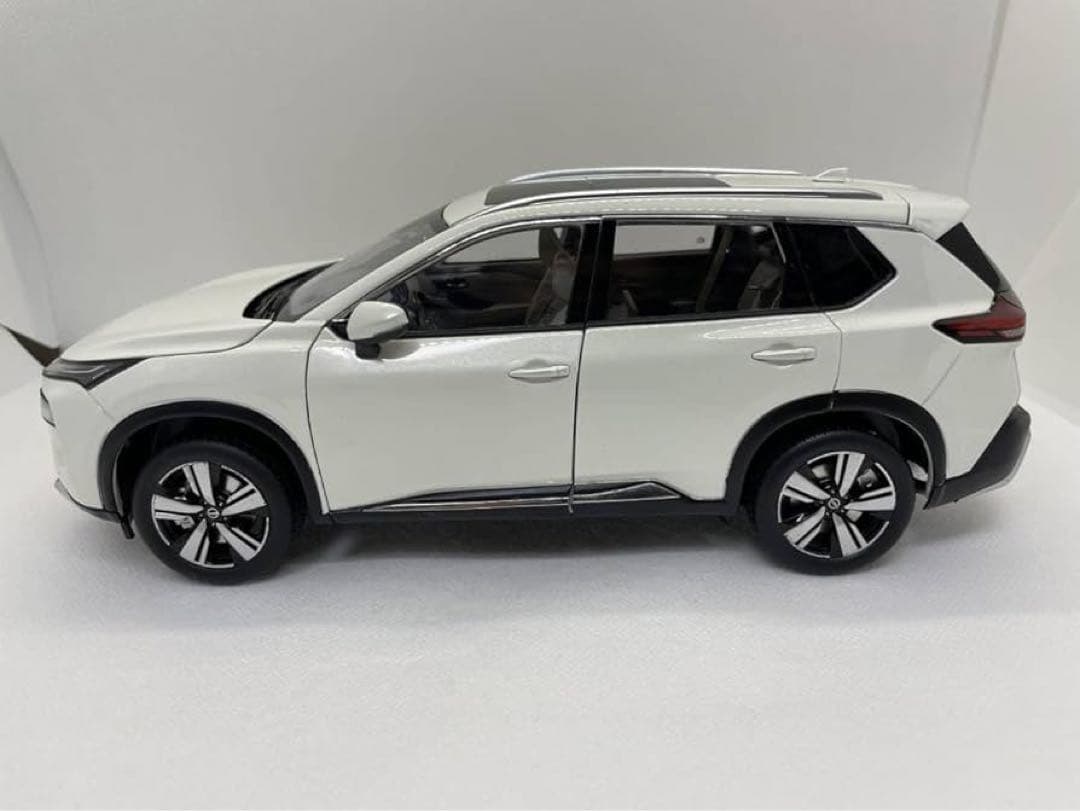 PAULDI X-TRAIL 2021 1/18スケール モデルミニカー