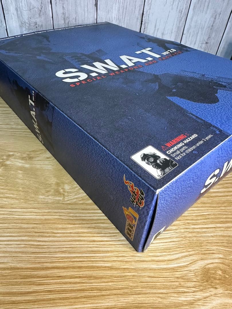 キ*ン様 Hot Toys S.W.A.T ver 2.0 フィギュア　ホットト