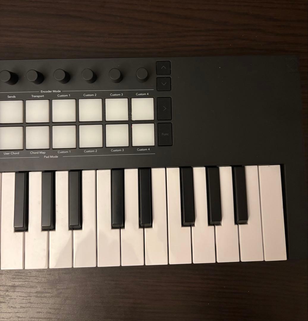 Launchkey mini 37 MIDIキーボード 送料無料