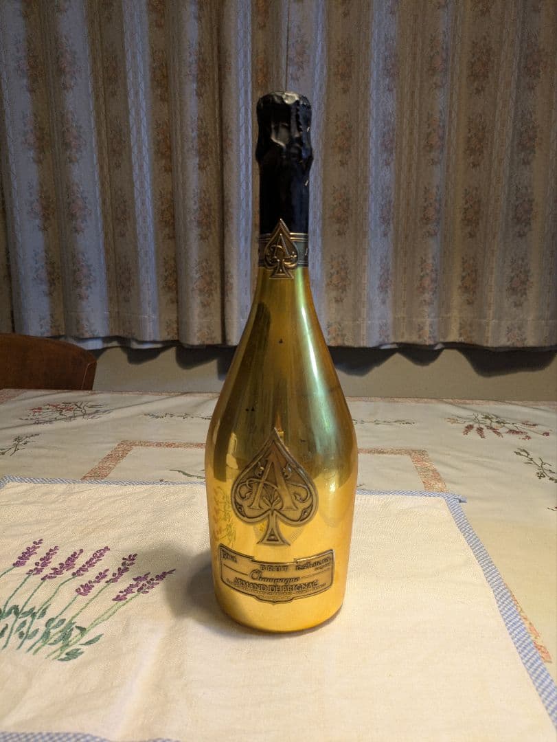 Armand de Brignac アルマンドGOLD 箱、袋付